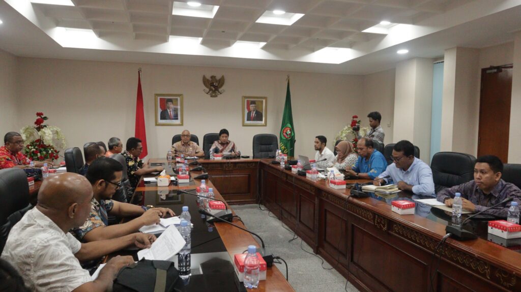 Sadali le Buka Rapat Forum Penataan Ruang Provinsi Maluku - Maluku.News